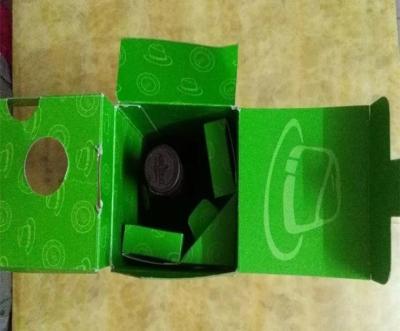 China custom flat color paper wine box  spot uv wine packaging color paper box  folding wine box for sale