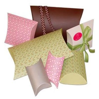China custom pillow gift box Christmas candy packaging pillow box  wedding favor pillow paper box for sale