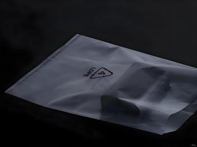 China Customizable PE Sustainable Packaging Film 2 3 4 Layer Construction Gloss Surface Finish for sale