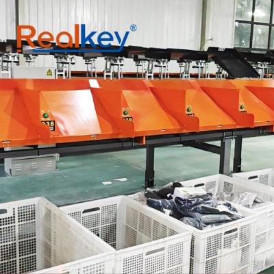 China Efficient Operation Tilt Tray Sortation Machine Suitable For Various Items Space Saving for sale