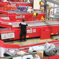 China Bidirectional Telescoping Belt Conveyor Extendable Conveyor System Labor Saving for sale