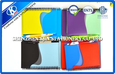 China El espiral Kraft de la cubierta de PVC A5 embroma el cuaderno de papel colorido con la pluma de bola en venta