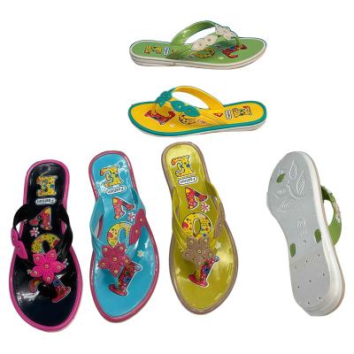 China Stylish Spring Summer Multi-Colored Flower Letter Printed Eco-Friendly Durable PVC Open Toe Flip Flops Women Fashion Trend for sale