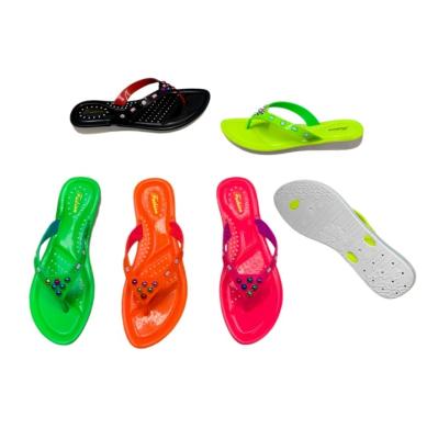 China PVC Women Glossy Thongs With Colorful Studs And Dot Texture Design for sale