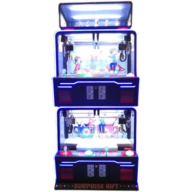 Mini claw crane machine in operation