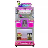 China Customized Gift Globe Vending Claw Machine with US Plug and Efficiency for sale