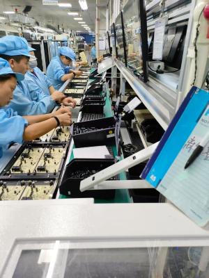 Cina PLC controllata silenziosa e a basso rumore linea di assemblaggio di tipo cintura plug-in per una produzione fluida in vendita