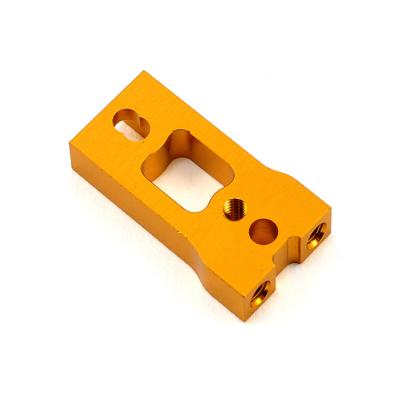 Cina Parti di alluminio d'anodizzazione ingiallire su ordinazione di CNC di rugosità Ra1.2 dell'oro in vendita