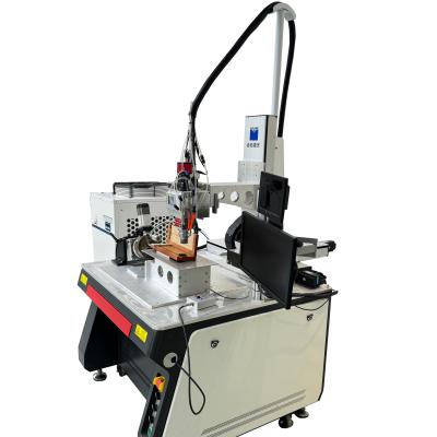 China QCW Drie-assige lasersweismachine voor gegalvaniseerd metaalplaat en aluminium lassen Te koop