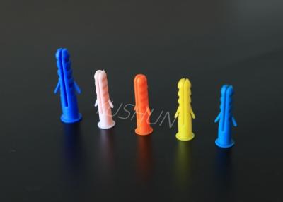 Cina S6 S8 S10 S12 S14 pp o uso di plastica di plastica della grappa di collegamento della spina di parete del PE per la parete in vendita