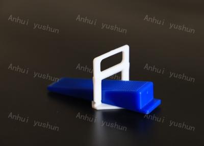 Cina Clips e cunei bianchi 3,0 mm utilizzo di livellatore per pavimento materiale pp in vendita