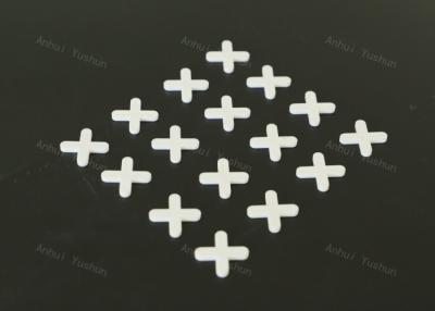 Cina Spazzatore di piastrelle in plastica larghezza 3 mm Lunghezza 27 mm Spessore 3 mm per le installazioni di piastrelle in vendita