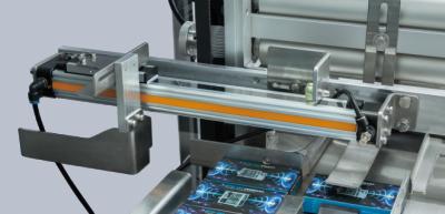 China 50Hz / 60Hz Cellophane Box Wrapping Machine Heat Sealing Cigarette Box Wrapping Machine for sale