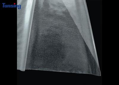 Cina Pressa a caldo Poliuretano laminante adesivo a caldo film adesivo Tpu per incollaggio senza saldature della tenda in vendita