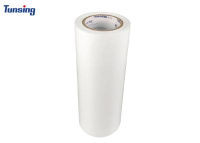 China De hoge Zelfklevende Film van de Flexibiliteits Transparante TPU Hete Smelting voor Zachte Textielstof Te koop