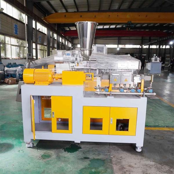 Quality 10kg/H Laboratory Co Rotating Twin Screw Extruder Machine PLC Precise Control for sale