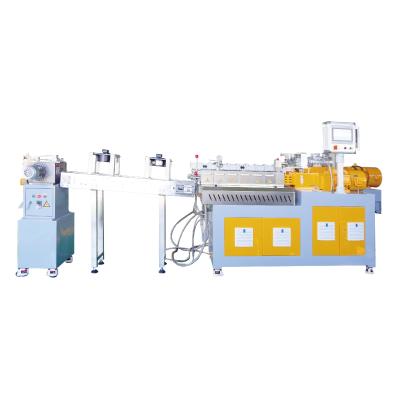 Cina Estrusore di pelletizzazione a doppia vite di materie plastiche sperimentali con cintura di trasferimento raffreddata ad aria in vendita