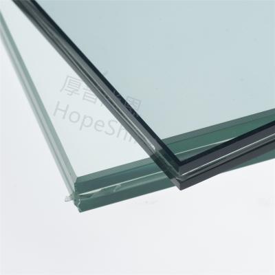Cina Prezzi di vetro laminato ultra chiaro temperato 638mm Pvb Sgp Produttore per la costruzione in vendita