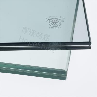 Cina Prezzi di vetro laminato ultra chiaro temperato 638mm Pvb Sgp Produttore per la costruzione in vendita