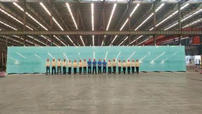 Cina Fornitore di vetro galleggiante 5 mm vetro galleggiante ultra trasparente rigido laminato isolato con bordo blu in vendita