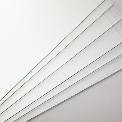 China 2mm 3mm 4mm 5mm 6mm 10mm 12mm 15mm 19mm Espessura Extra Ultra Claridade Ferro Baixo Float Glass Grande Tamanho Com E Azul à venda