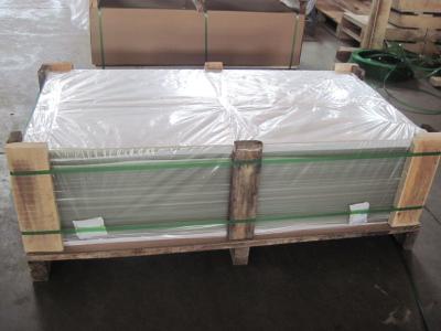 Cina 3.2mm 2mm Float Glass Low Iron Ultra Clear Tempered Pattern For Solar Panel in vendita