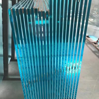 China Temperamento de vidro flutuante plano de 4 mm extra-claro para parede de vedação à venda