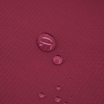 China 100% het Duurzame Klantgerichte Materiaal van de polyesterpu Stof voor Ligstoel en Ander Openluchtproduct Te koop