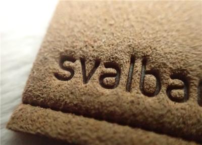 Chine Les corrections faites sur commande d'habillement de fibre micro avec la fonte chaude collent/lignes de couture corrections de suède à vendre