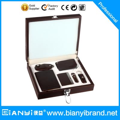 China 2015 popular wallet and keycain gift set for sale