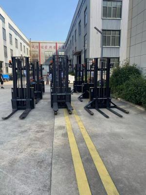 Cina Prezzo promozionale stacker 1,5 tonnellate 1,6 tonnellate 3 metri stacker walkie-talkie elettrico completo con CE in vendita