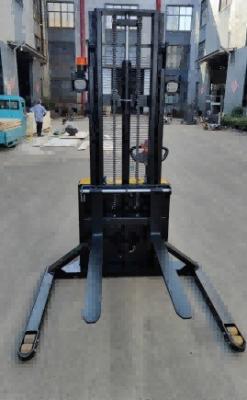 Cina Stacker estremamente sicuro e stabile da 1,6 tonnellate 3,5 m 4 m walkie-talkie Full Electric Stacker con gambe a cavallo e forchetta forgiata in vendita