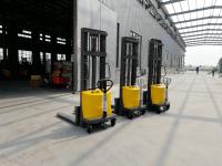 China Adjustable fixed leg,  semi-electric pallet stackers, l ton 2 meter for sale