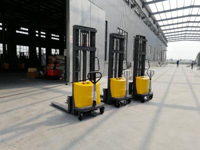 Cina Piedi fisse regolabili, impilatori di pallet semielettrici, 2 tonnellate in vendita