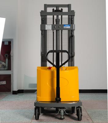 Cina 1.5 tonnellate 3307 libbre Semi-automatico stacker idraulico stacker elettrico pallet per la movimentazione in magazzino in vendita