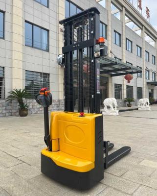 Cina Sollevamento 2m 3m 4m walkie stacker elettrico stacker idraulico Capacità di carico 1.6t 2t 2.5t batteria 24V stacker elettrico in vendita