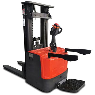 Cina 1.5 tonnellate 2 tonnellateWalkie electric stacker Triplex mast 4 metri 4,5 metri 5 metri pallet lifter opzionale batterie al litio gambe a cavallo in vendita