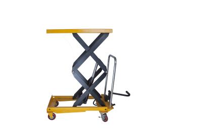 Cina 300 kg sollevamento manuale a forbice elettrica piattaforma idraulica macchina mobile a forbice forchetta sollevamento elettrico in vendita