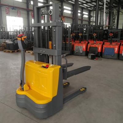 Cina vendita diretta di fabbrica 1.5 tonnellate di capacità Walk Behind Electric Pallet Stacker con motore DC 24V in vendita