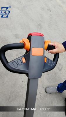Cina punto vendita di fabbrica prezzo basso walkie stacker elettrico pallet 1,2 tonnellate 2 metri curitis controllore in vendita