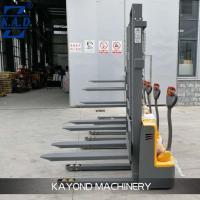 China 2 Ton Small Station Driven Walking Loading And Unloading Truck Hydraulic Lifting Stacker for sale