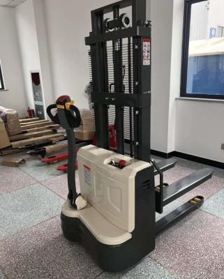 China 1.5m 3m apilador eléctrico con longitud personalizada de tenedor y ancho de las piernas tenedor forjado en venta