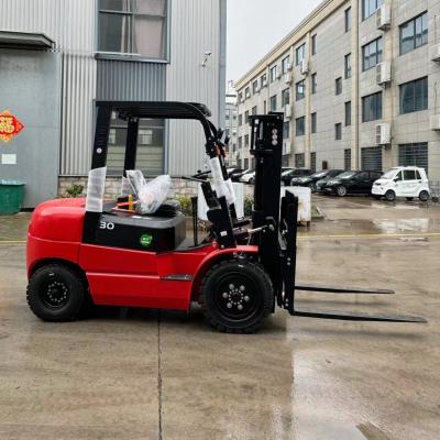 Cina 2 tonnellate di carrelli elevatori diesel a 4 ruote per contenitori in vendita