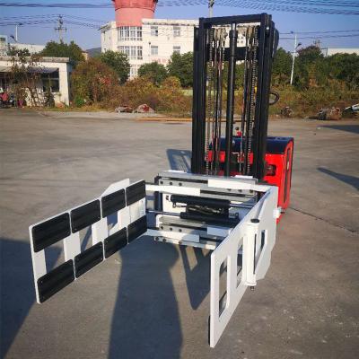 China 1.5 ton capaciteit 2,5 m 3 m hefhoogte elektrische vorkheftruck stapler met balk klemmen Te koop