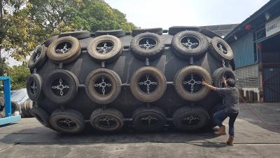 China factory price Floating Pneumatic Rubber Fender with Chain and Tyre Net for sale