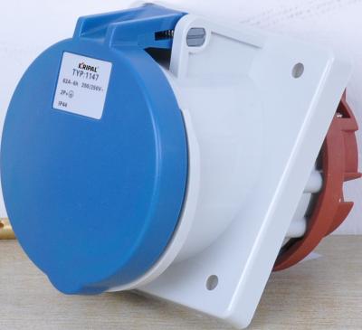 Cina Singolo o 16A trifase di inclinazione 20° IP44 dell'incavo di potere industriale interno inclinato, 32A, 63A 220V-250V; 380V-415V in vendita