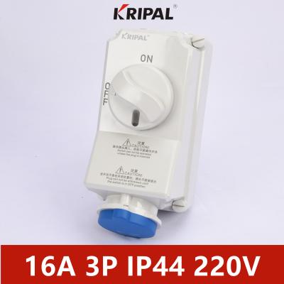 中国 IP44 3P 16A220V産業用機械式インターロックスイッチソケット6H 販売のため