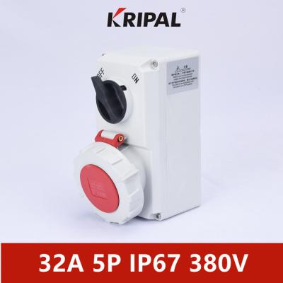 China De nylon Materiële van de de Met elkaar verbonden Schakelaarcontactdoos van IP67 3P 4P 5P 32A norm van CEI Te koop