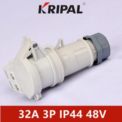 中国 IP44 IECの産業プラグのソケットの低電圧防水24V 48V 2P 3P 販売のため