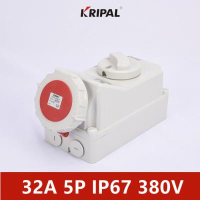 中国 IP67 32A 5P 380Vの防水連結スイッチ ソケットのセリウムは証明した 販売のため